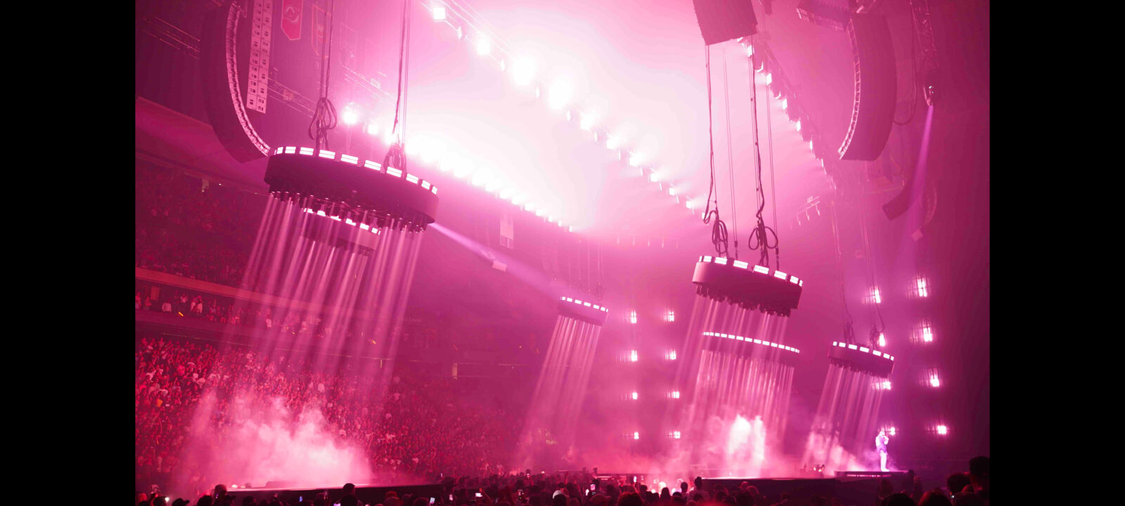 Ayrton MagicPanel FX light the way for Post Malone on his Twelve Carat ...