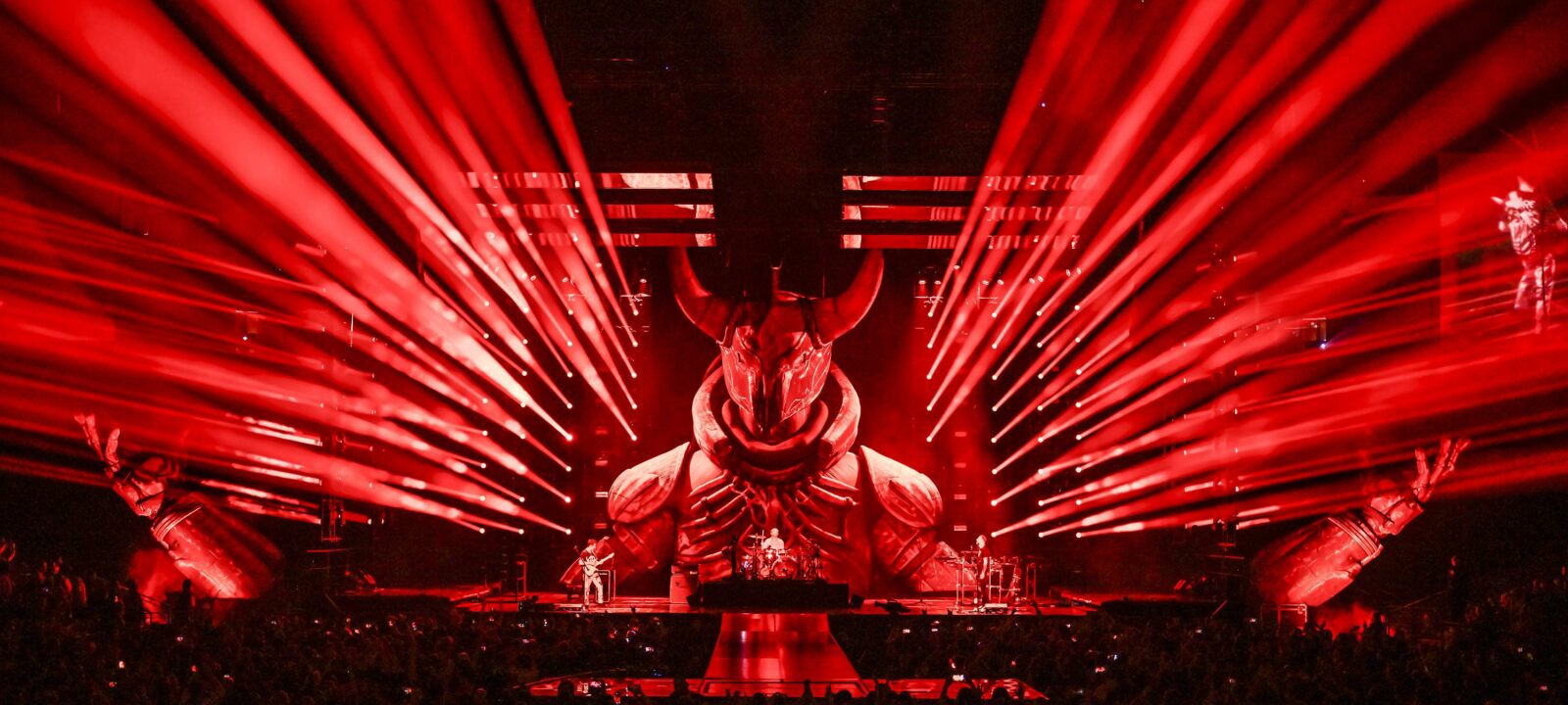 Ayrton Perseo and Domino LT fixtures shine on Muse’s “Will of the ...